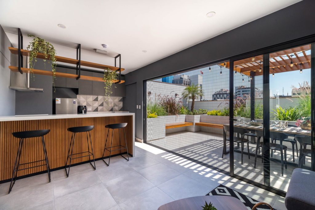 Screens for large and small windows. Thermia MOSKIT.